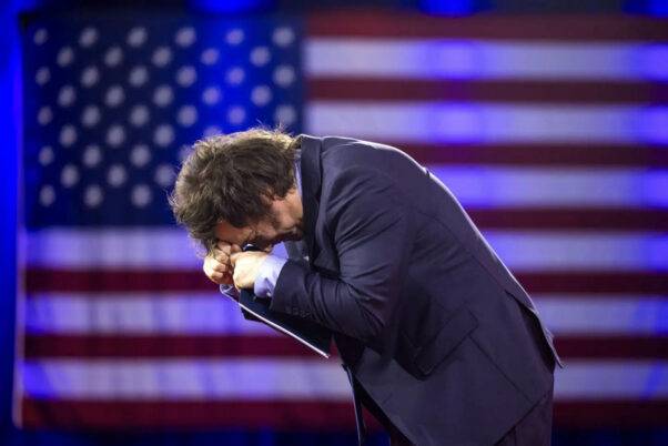 Respeto y denigración - El Cohete a la Luna